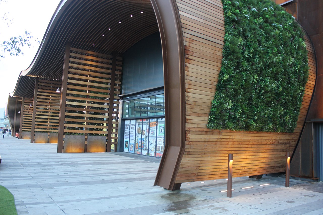 Glasgow Fort | Public Spaces | プロジェクト事例 | Louis Poulsen
